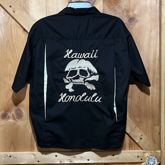 Tiki Shop | Shirts | Tiki Shop Size Medium Black And Tan With ...